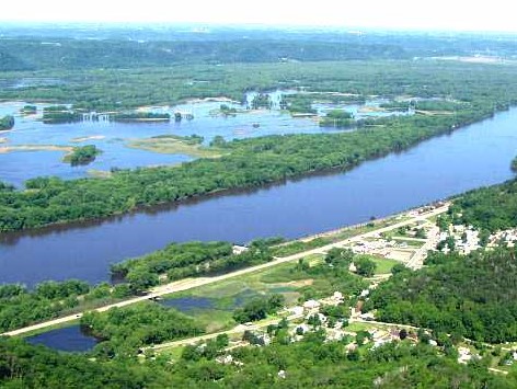 Good Times on the Big River – Happenings Around De Soto, WI.