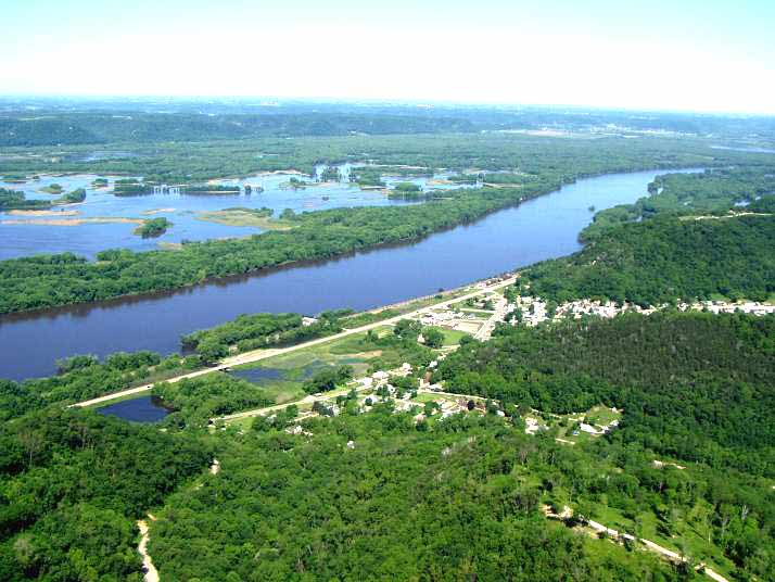 Good Times on the Big River – Happenings Around De Soto, WI.